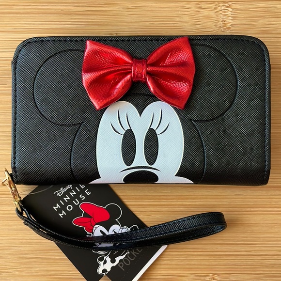 Disney | Bags | Brand New Disney Minnie Mouse Black Wristlet Wallet ...